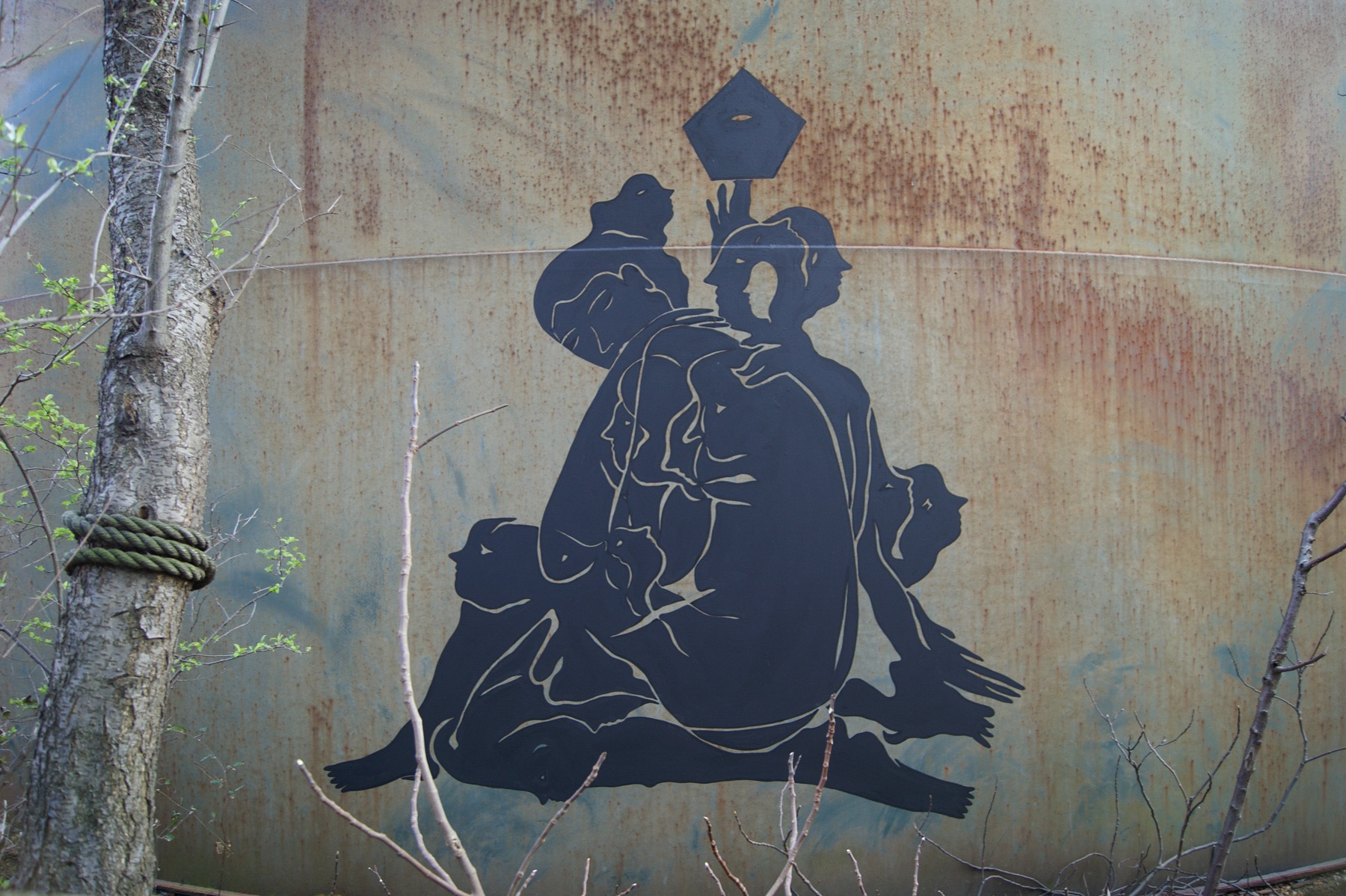 ARIS: Fluide Scherenschnitte | URBANPRESENTS