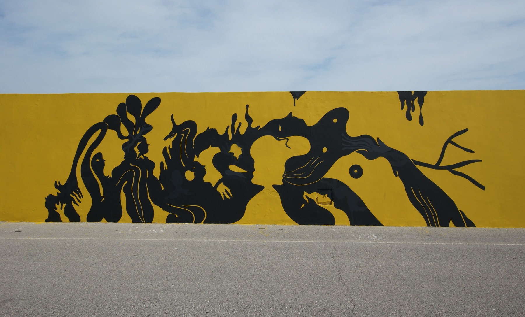 ARIS: Fluide Scherenschnitte | URBANPRESENTS