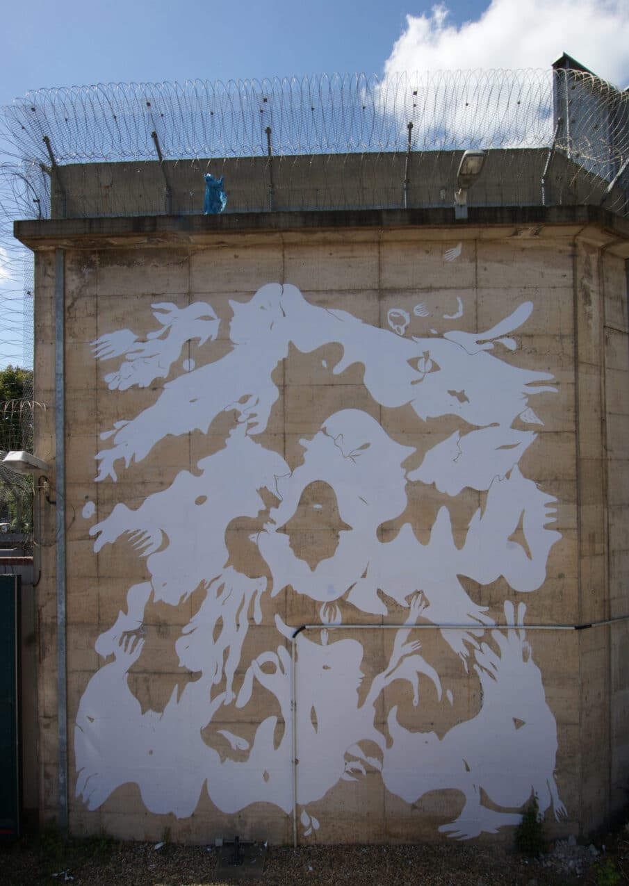 ARIS: FLUID SILHOUETTES | URBANPRESENTS