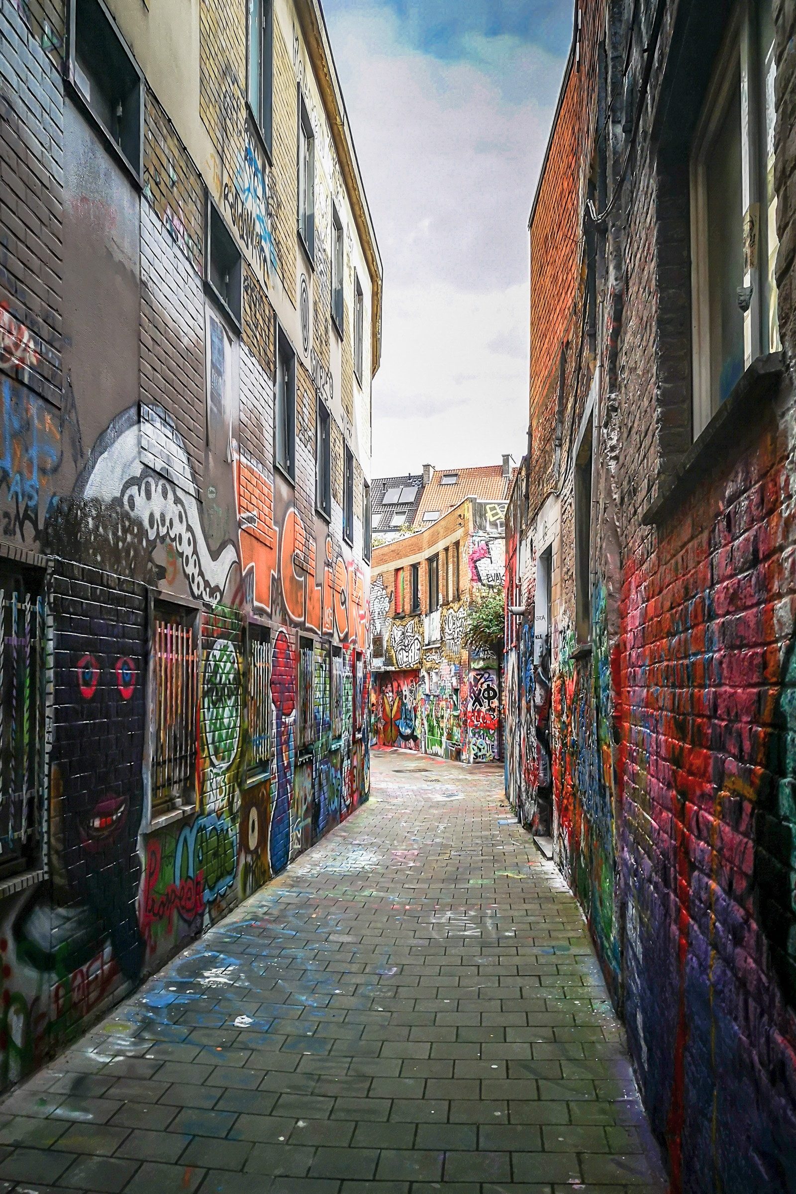 “Graffiti Street”, Ghent | URBANPRESENTS