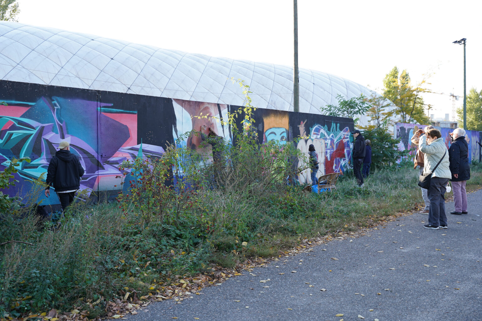 graffiti in prag: graffiti wall in ke klíčovu-strasse + urbex in ...