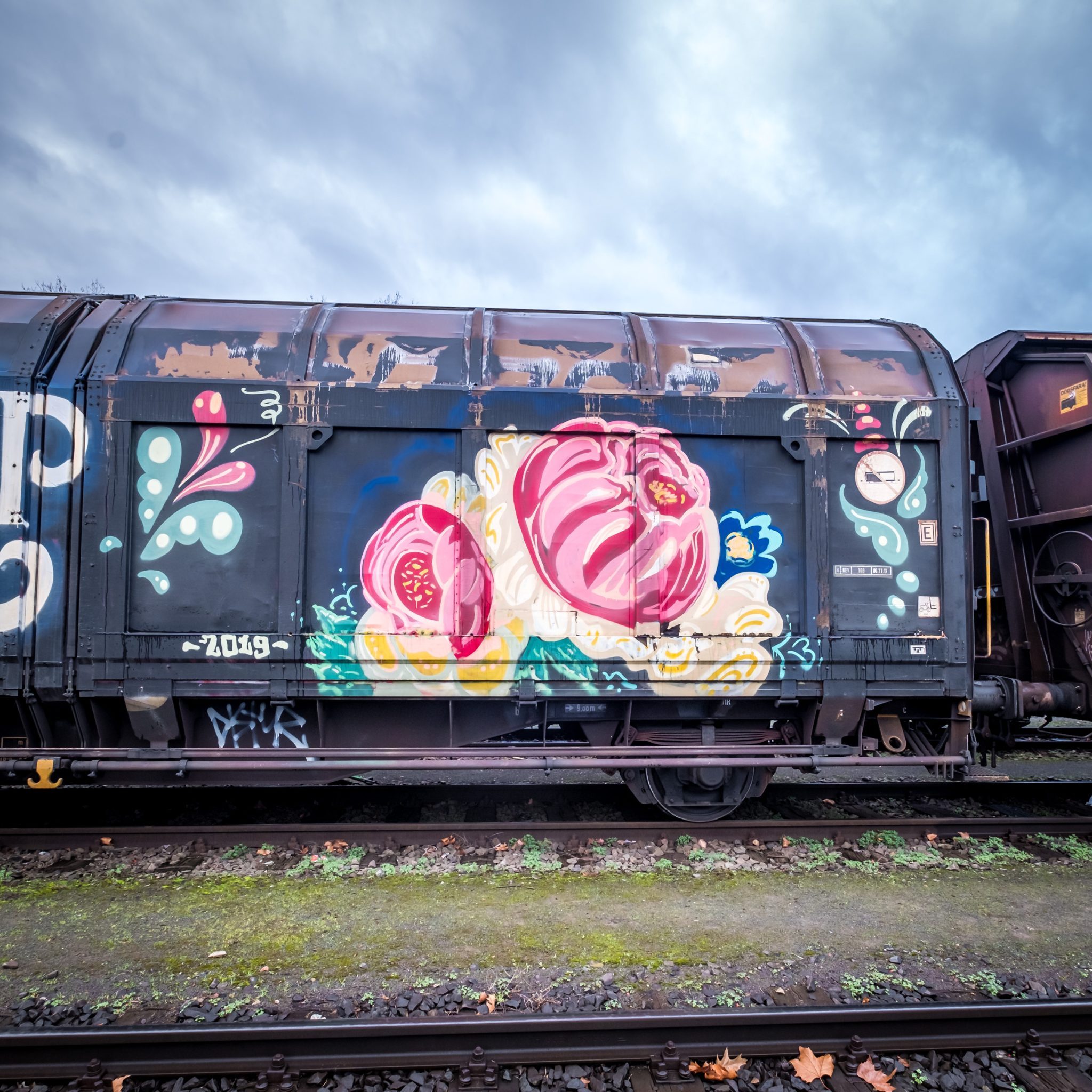 Graffiti on freight trains in Cologne-Kalk | URBANPRESENTS