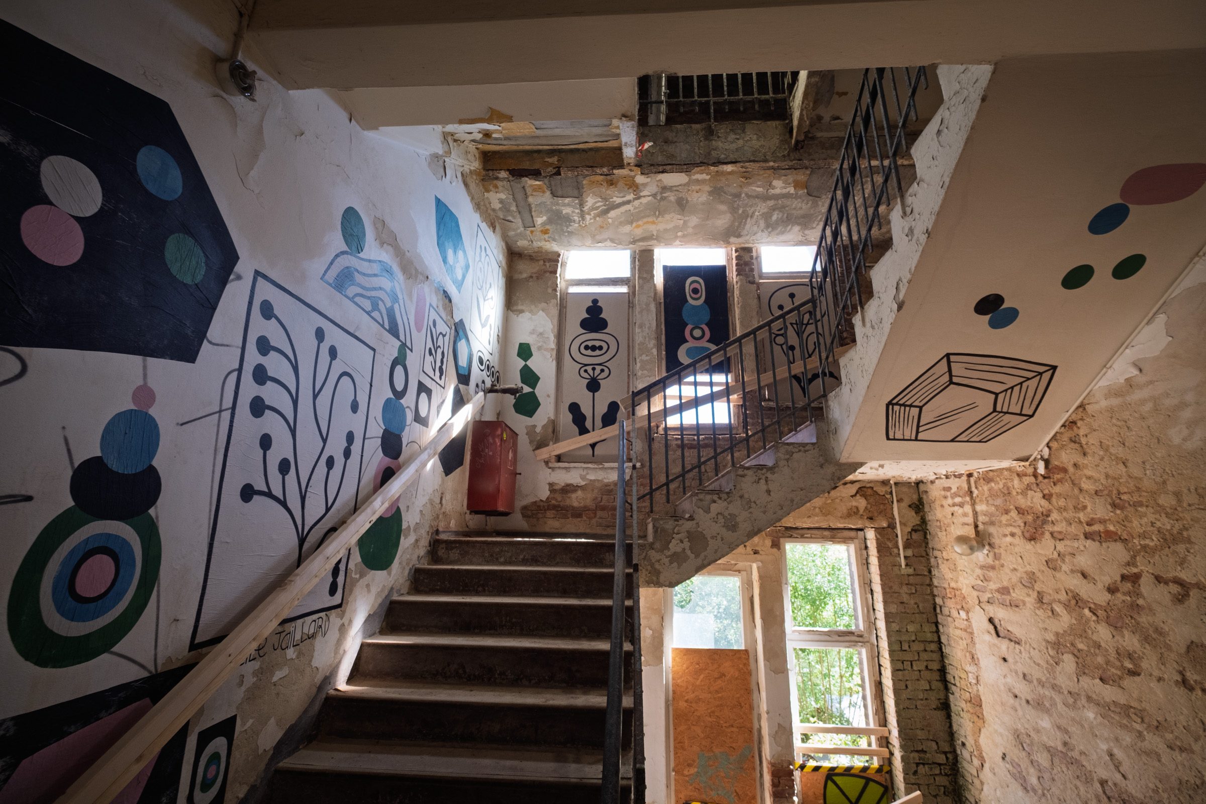 IBUG 2025 – Urban Art at the Former Stadtpark Hospital in Chemnitz ...