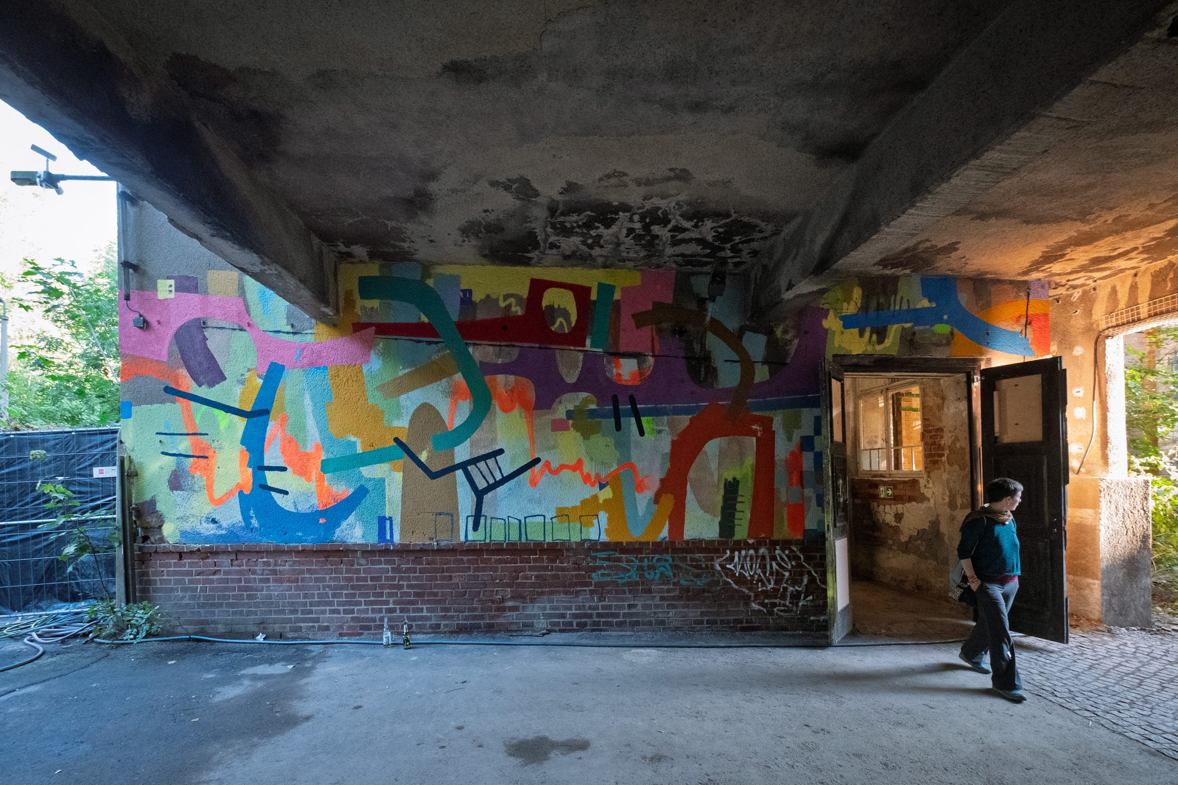IBUG 2025 – Urban Art at the Former Stadtpark Hospital in Chemnitz ...